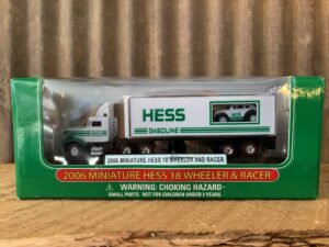 hess mini 18 wheeler - 2006