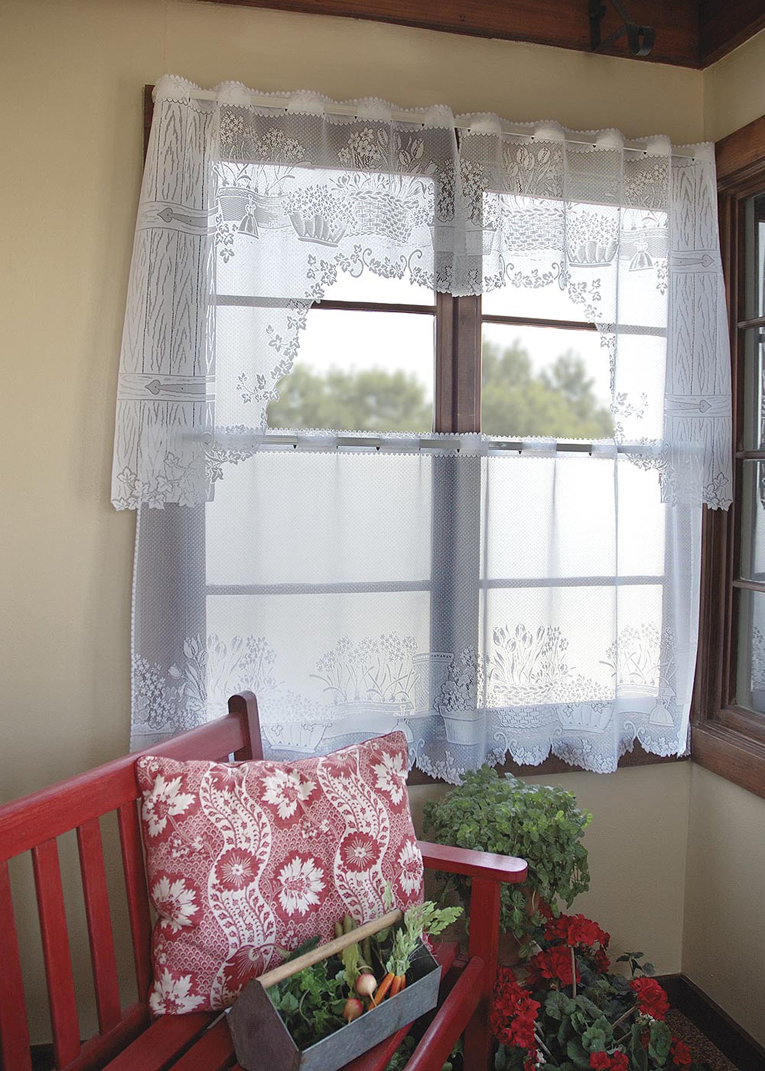 Heritage Lace Ecru Window Garden Tier, 60"x24"