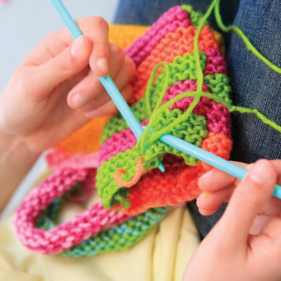 4M Easy to Do Knitting Art, Learn to Knit, Easy to Follow for Boys and Girls Ages 8+