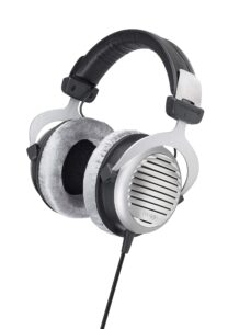 beyerdynamic dt 990 edition 600 ohm over-ear-stereo headphones. open design, wired, high-end for use with headphone amplifiers