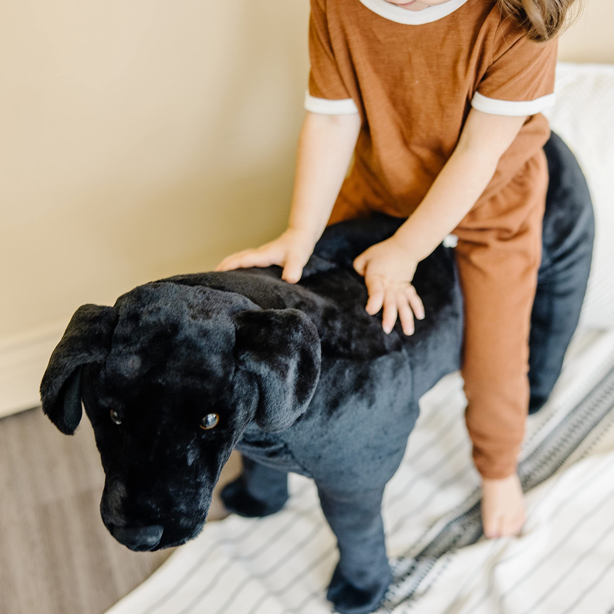 Melissa & Doug Giant Black Lab - Lifelike Stuffed Animal Dog (over 2 feet tall), Soft Polyester Fabric, Beautiful Black Lab Markings, Handcrafted, 77.47 cm H x 49.53 cm W x 24.13 cm L