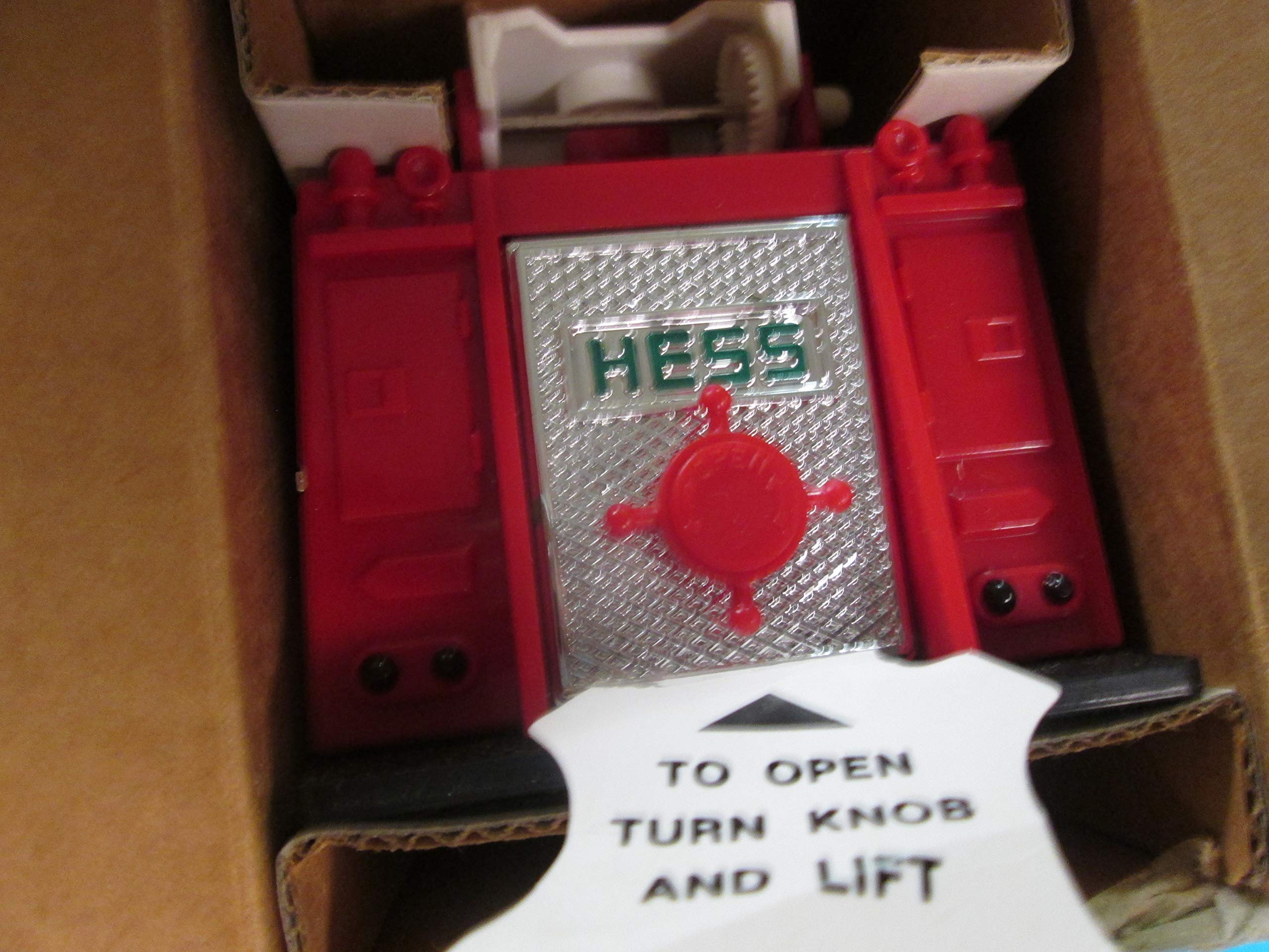 Hess 1986 Fire Truck Bank