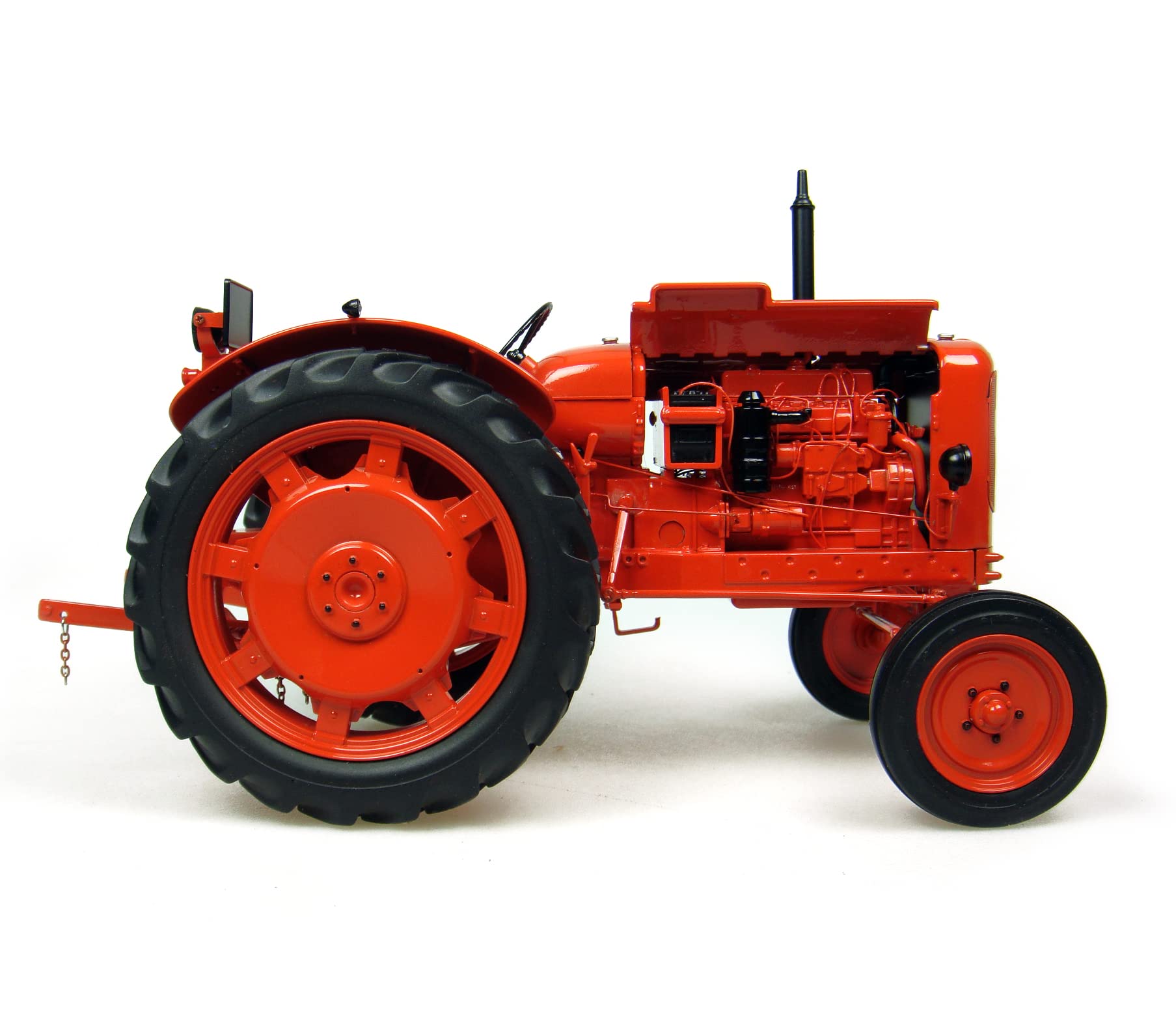 Universal Hobbies 1:16 Scale Nuffield Universal Four Tractor Diecast Replica UH2715