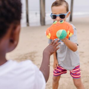 Melissa & Doug Sunny Patch Clicker Crab Toss and Grip Catching Game With 2 Balls