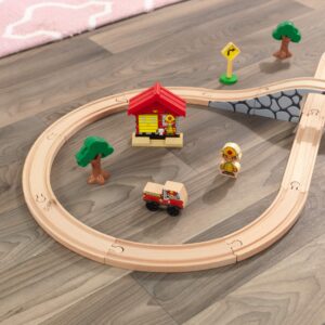 KidKraft Figure 8 Train Set, Gift for Ages 3+