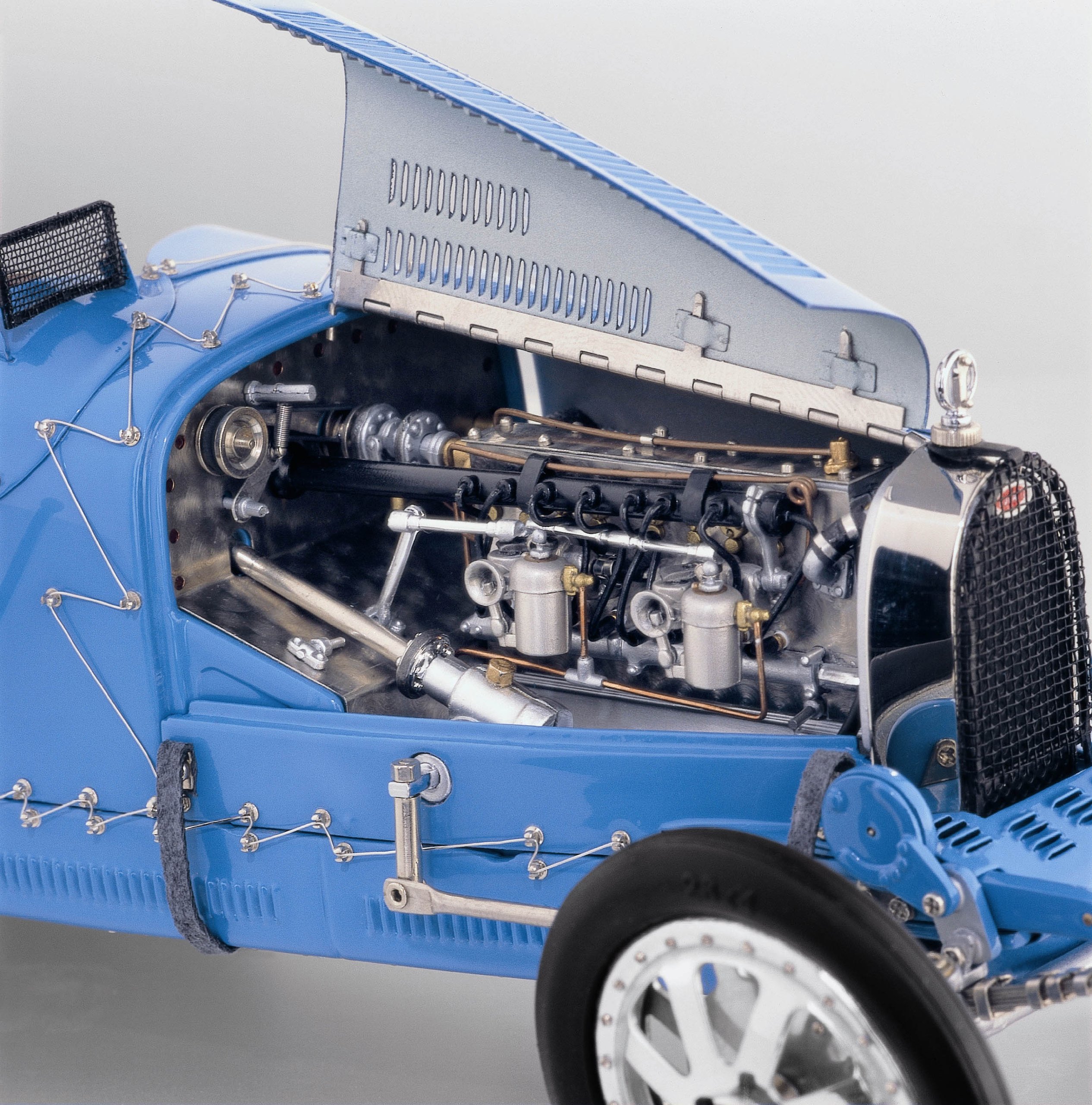 CMC-Classic Model Cars Bugatti T35 Grand Prix 1924 1:18 Scale Detailed Assembled Collectible Historic Antique Vehicle Replica