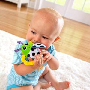 LAMAZE Bitty Bite Bug Rattle 4.5 Inch (Pack of 1)