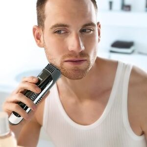 Philips Norelco BeardTrimmer 7300, vacuum trimmer with adjustable length settings (Model # QT4070/41)