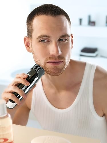 Philips Norelco BeardTrimmer 7300, vacuum trimmer with adjustable length settings (Model # QT4070/41)