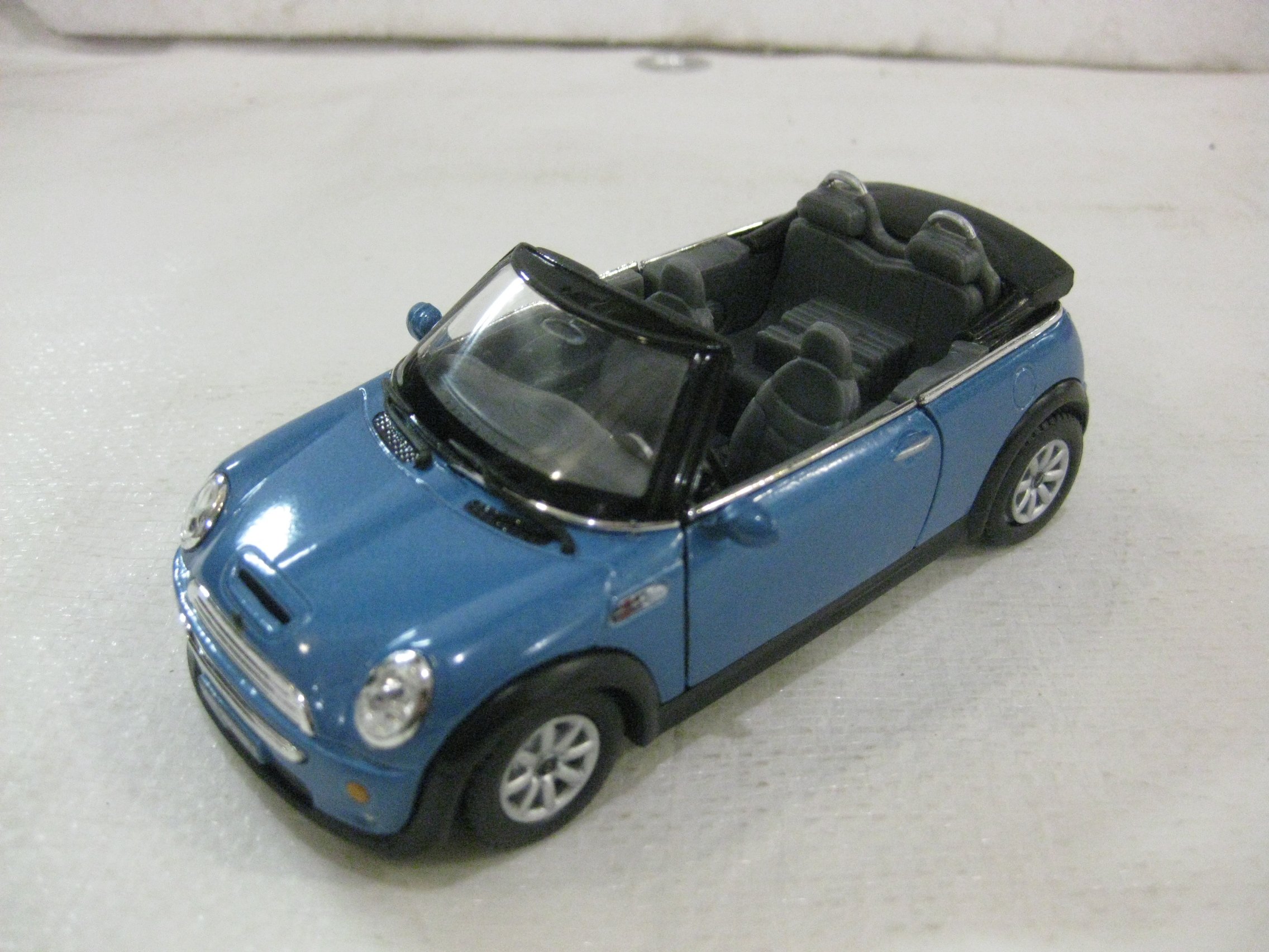 Kinsmart Mini Cooper S Convertible 1/28 Blue