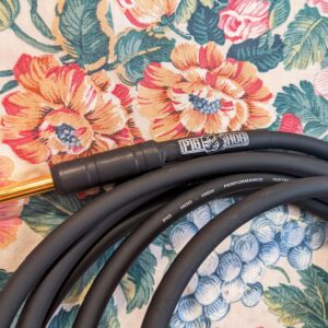 Pig Hog PH25 High Performance 8mm 1/4" Guitar Instrument Cable, 25 Feet