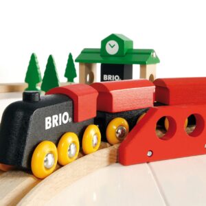 BRIO World - 33028 Classic Figure 8 Set - 22 Piece Wooden Toy Train Set with Accessories and Tracks | Enhances Creativity | Compatible Toys | FSC-Certified Wood | Perfect for Kids Age 2+