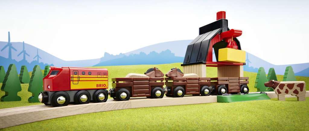 BRIO 33719 Farm Railway Playset – Interactive Toy Train Set for Kids | FSC-Certified Wood | Expandable Tracks | Promotes Skill Development