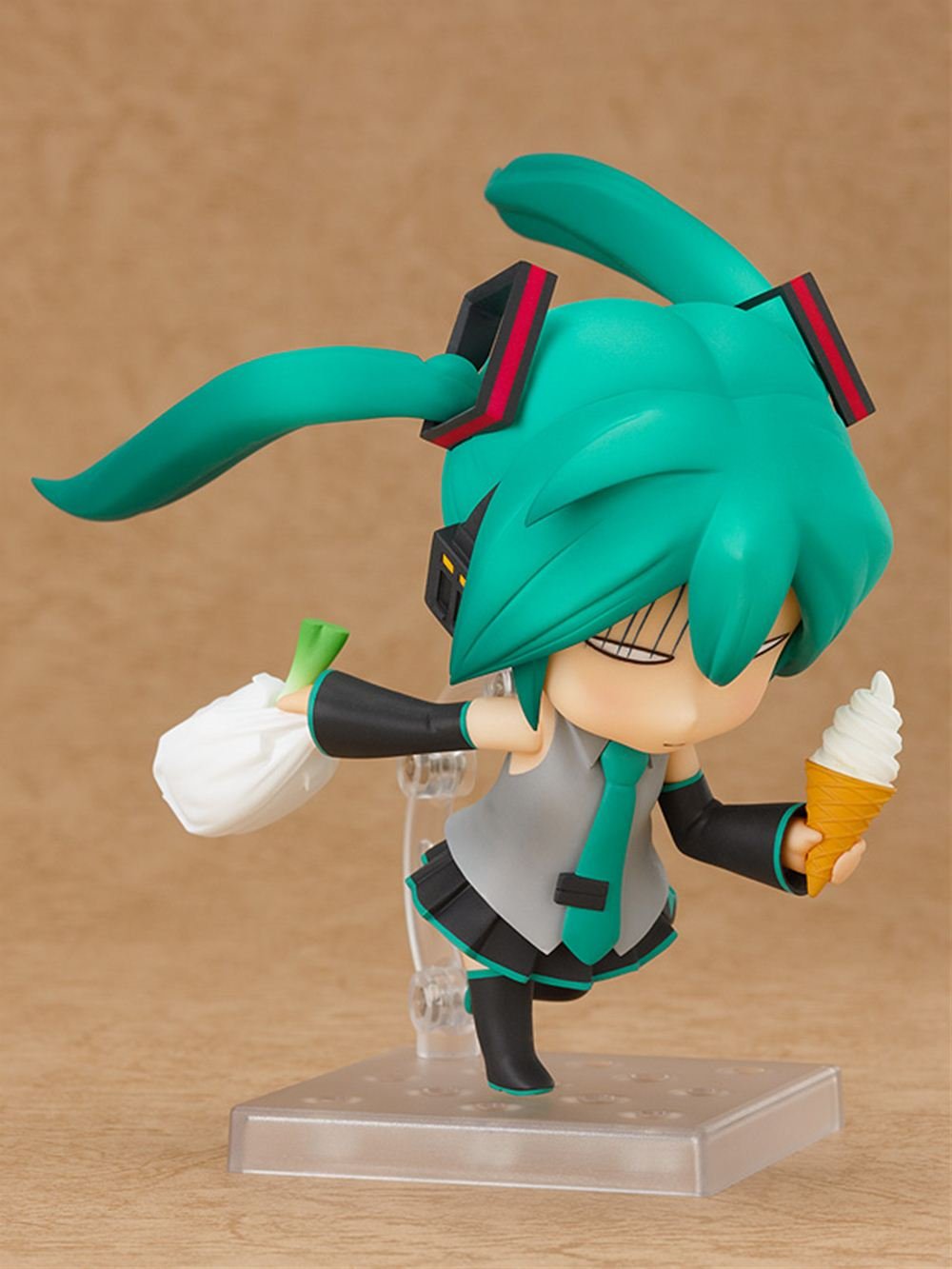 Good Smile Shuukan Hajimete no Hatsune Miku: Nendoroid Action Figure