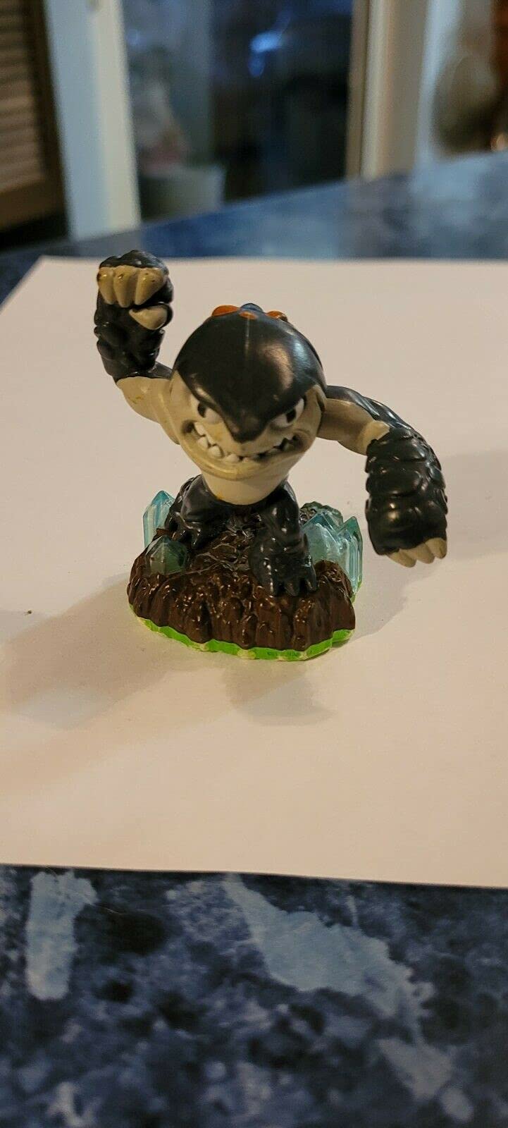 Skylanders Spyros Adventure LOOSE Mini Figure Terrafin Includes Card Online Code