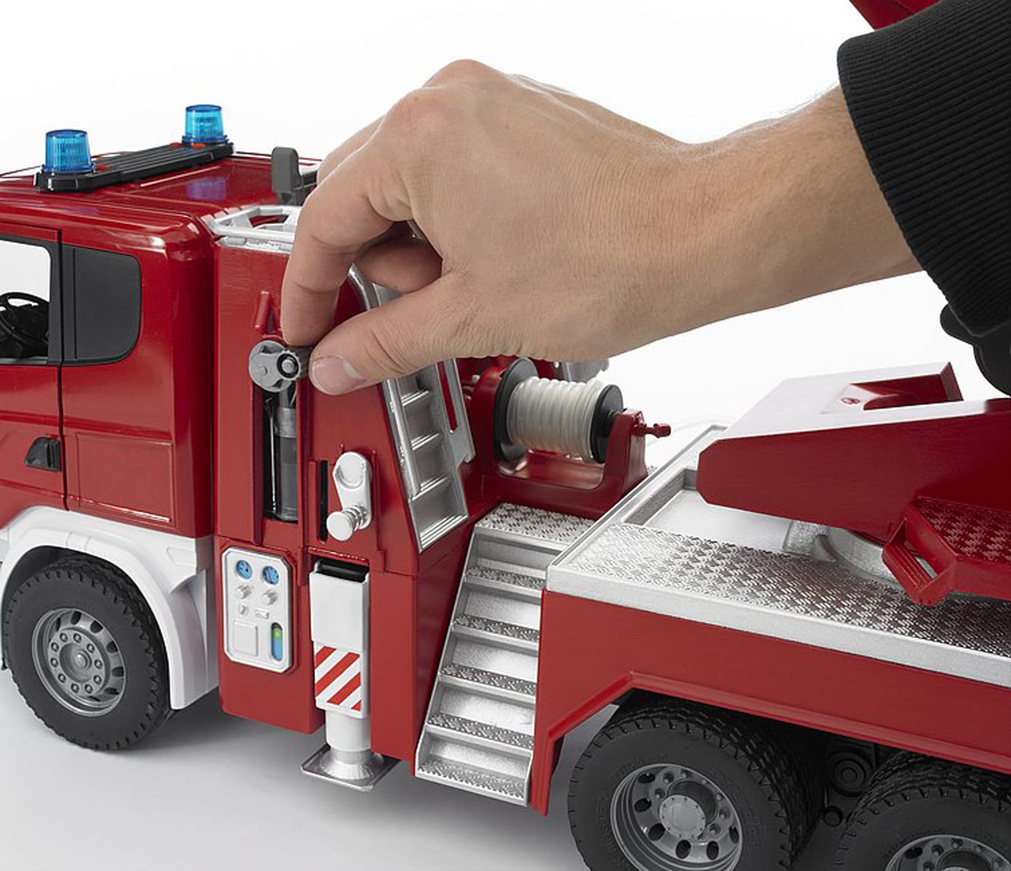 Bruder 03590 Scania R-Serie Fire Engine with Water Pump and L and S Module