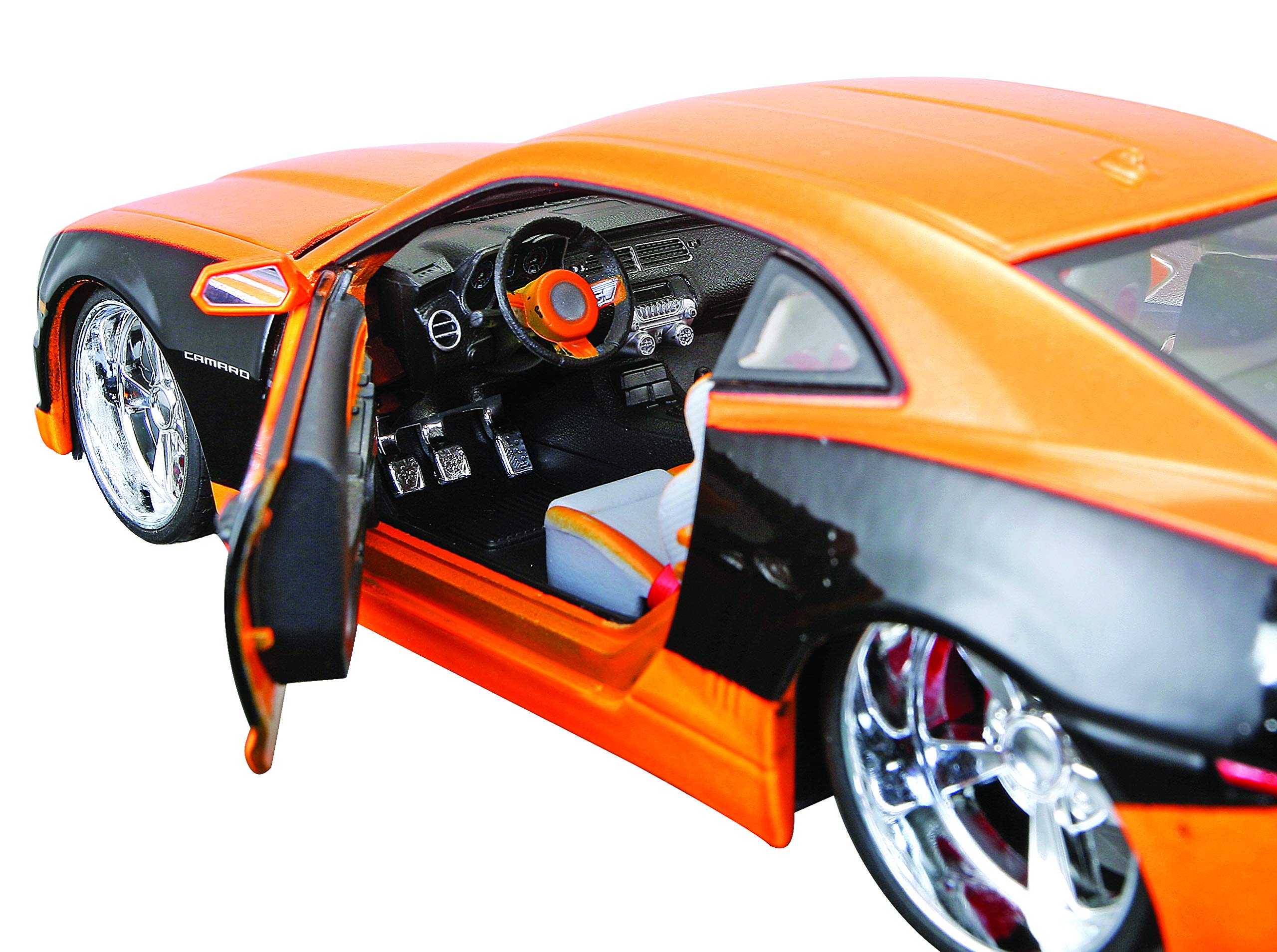 Maisto 1:24 Scale Design Assembly Line 2010 Chevrolet Camaro SS Die-Cast Vehicle - Colors May Vary