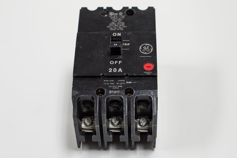 General Electric GETEY330 GE TEY330 3P-480V-30A CB, Black