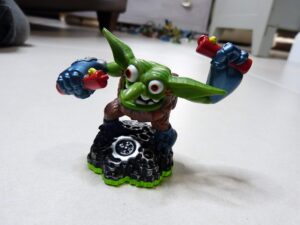 skylanders loose figure boomer includes card online code