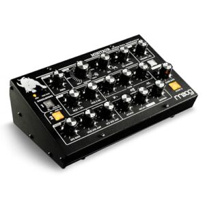 moog minitaur - analog bass synthesizer module with headphone amp, 128 presets, software editor