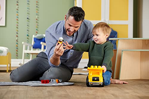 MEGA BLOKS Cat Toddler Blocks Building Toy Set, Lil’ Dump Truck with 7 Pieces and Storage, 1 Figure, Yellow, Ages 1+ Years