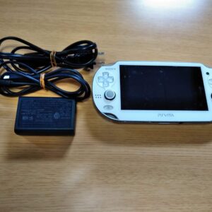 (Limited Edition) Playstation Vita (Playstation Vita) 3g/wi-fi Model Crystal White (Pch-1100 Ab02)