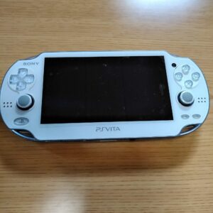 (Limited Edition) Playstation Vita (Playstation Vita) 3g/wi-fi Model Crystal White (Pch-1100 Ab02)