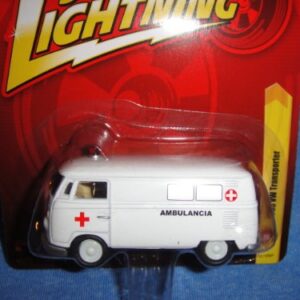 JOHNNY LIGHTNING 1:64 SCALE R20 1965 VW TRANSPORTER AMBULANCE