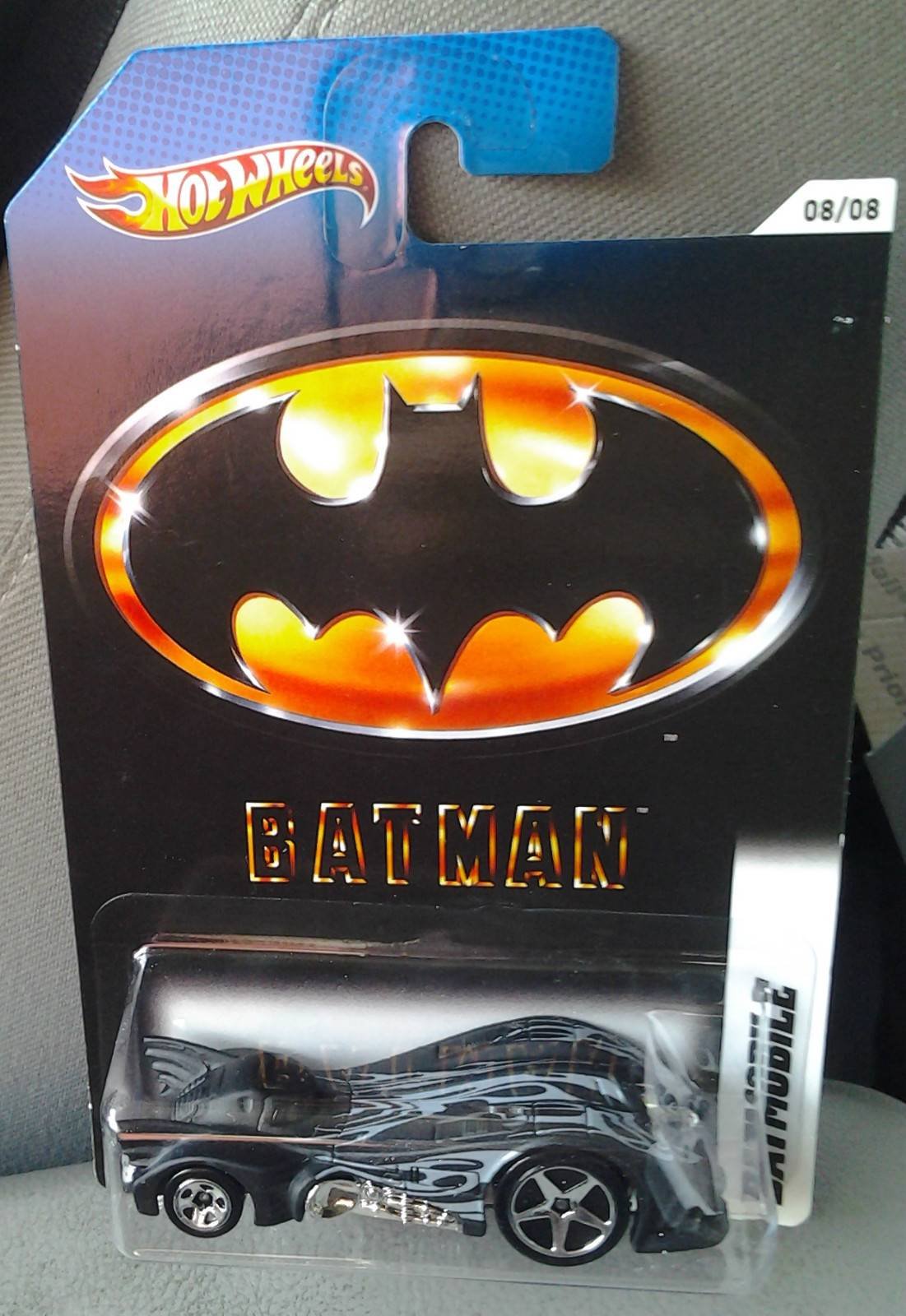 Hot Wheels 2012 Batman Batmobile 08/08