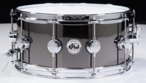 dw collector's series black nickel over brass snare drum 6.5x14" drvb6514svc