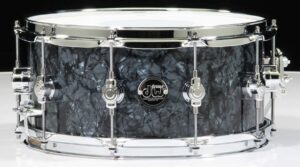 dw performance series snare drum - 6.5 inches x 14 inches black diamond finishply