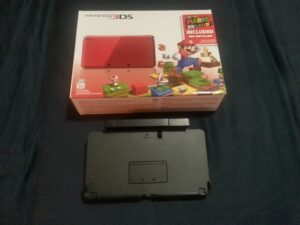 nintendo 3ds holiday bundle - flame red with super mario 3d land pre-installed