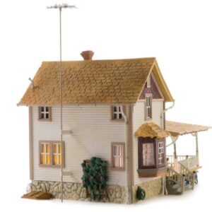 Micro-Mark Woodland Scenics Landmark Structures Built & Ready Corner Porch House, HO Scale