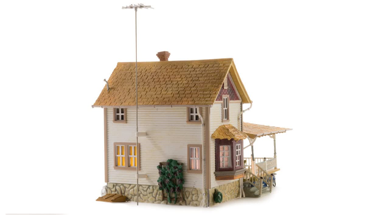 Micro-Mark Woodland Scenics Landmark Structures Built & Ready Corner Porch House, HO Scale