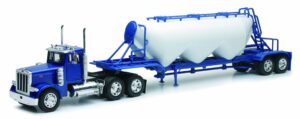 new-ray toys 1:32 scale peterbilt 379 with pneumatic trailer