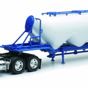 New-Ray Toys 1:32 Scale Peterbilt 379 with Pneumatic Trailer