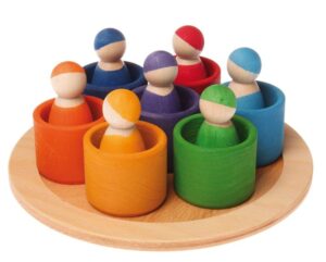 grimm's seven friends in 7 bowls: set of wooden sorting & matching rainbow peg dolls with little cups and tray