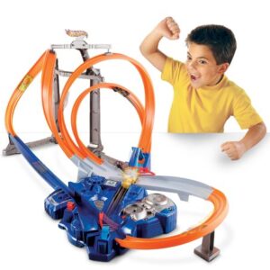 Hot Wheels Triple Track Twister Track Set