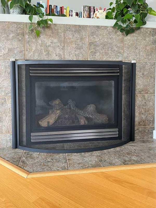 Pilgrim Home and Hearth 18345 Metro Bowed Fireplace Screen, Black and Polished Nickel