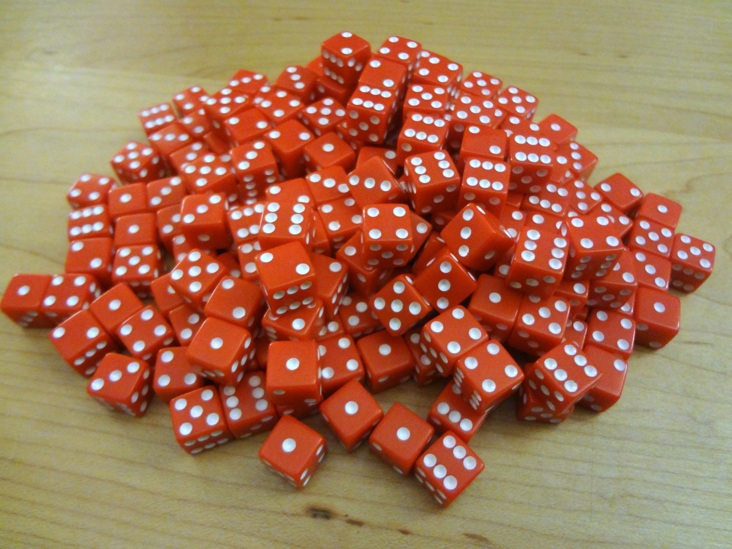 200 Red Dice Small Mini - 8MM