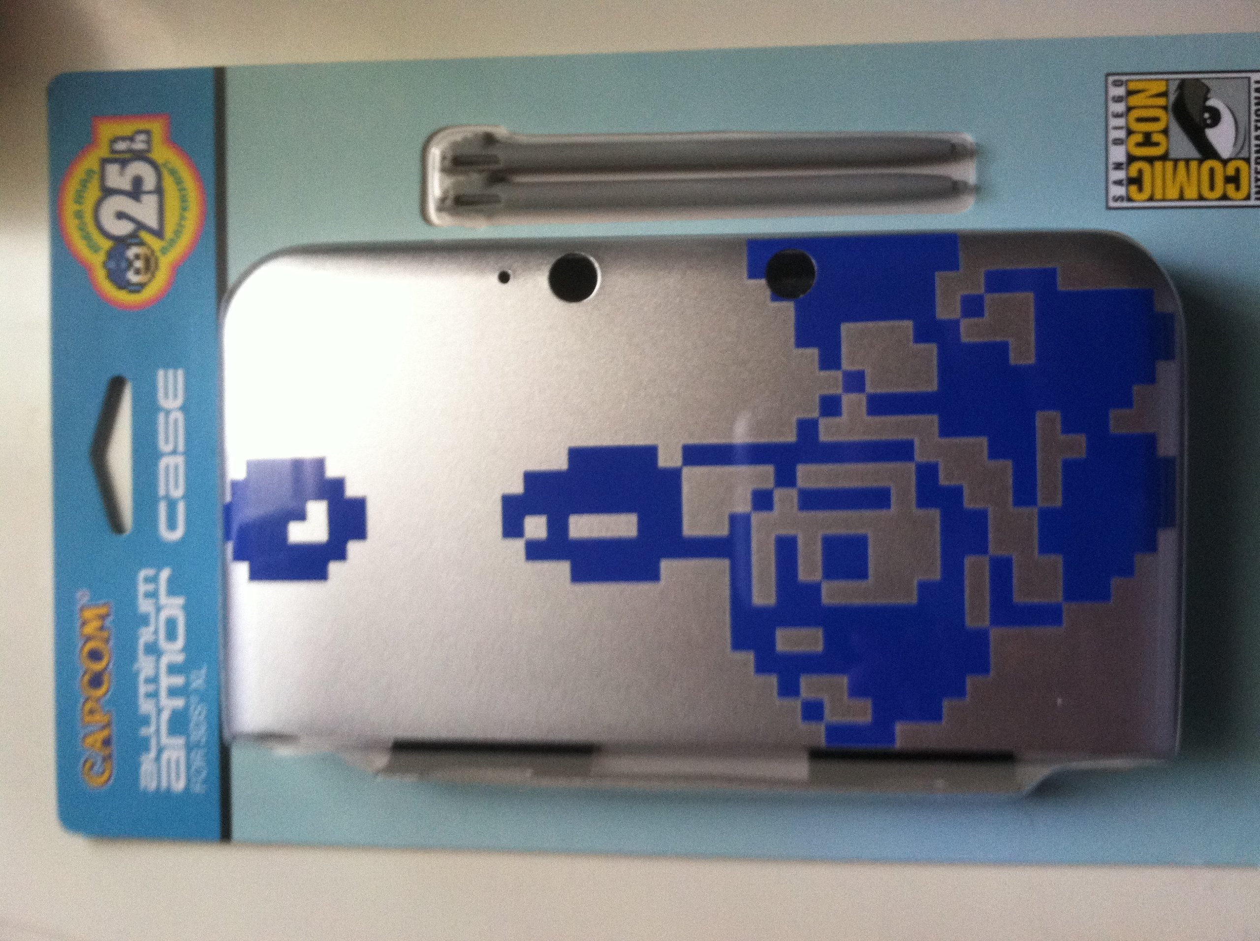 SDCC 2013 Exclusive Mega Man 25th Anniversary Nintendo 3DS XL Aluminum Case