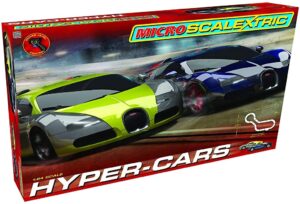 scalextric micro hyper-cars race slot car set (1: 64 scale)