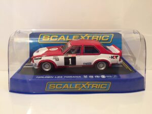 scalextric c3492 holden l34 torana brock & sampson slot car (1:32 scale)