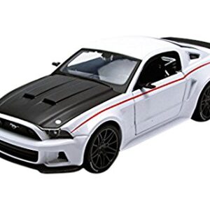 Maisto 2014 Ford Mustang Street Racer White 1/24 Model Car