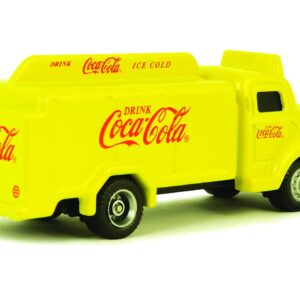 Motor city classics | Coca-Cola 1947 Bottle Truck (Yellow) | 1:87 Scale Model Diecast Collectible | 439954