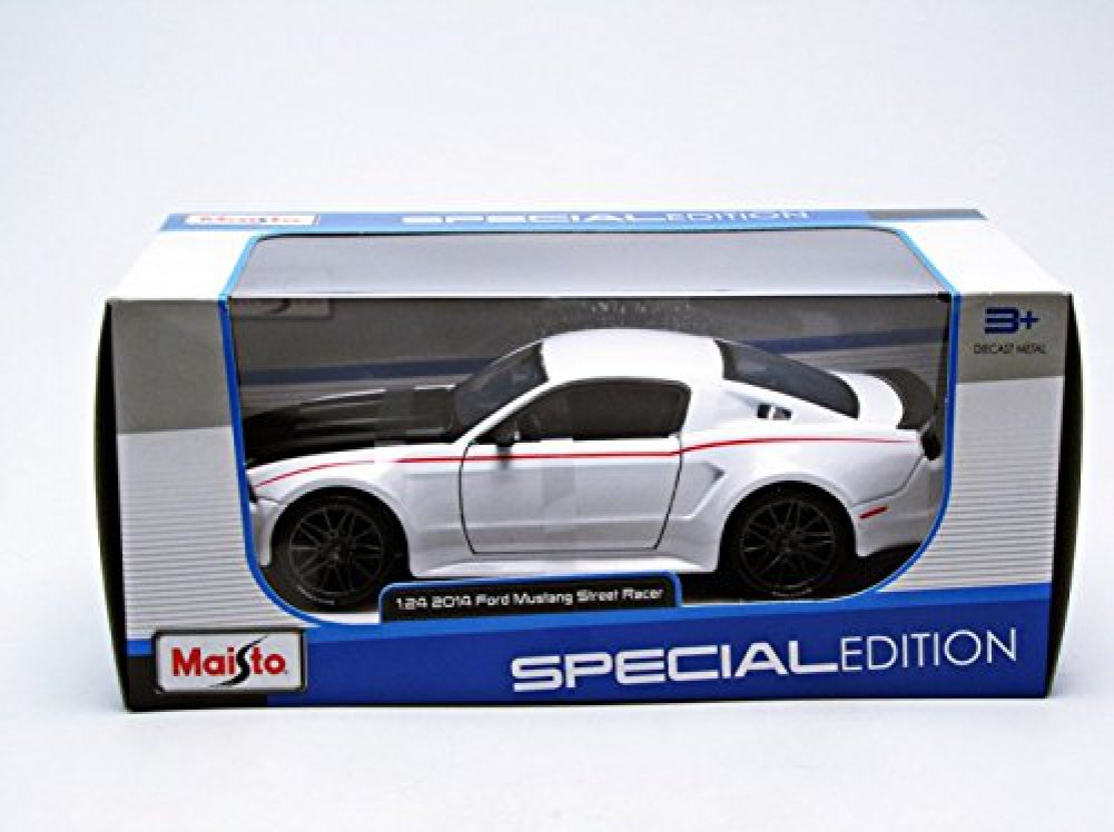 Maisto 2014 Ford Mustang Street Racer White 1/24 Model Car