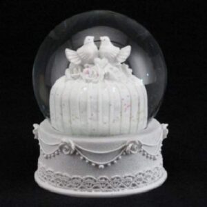 gisela graham white wedding cake with doves snowdome snowglobe ornament table decoration