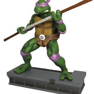 PCS Collectibles Teenage Mutant Ninja Turtles: Donatello 1:8 Scale PVC Statue, Multicolor