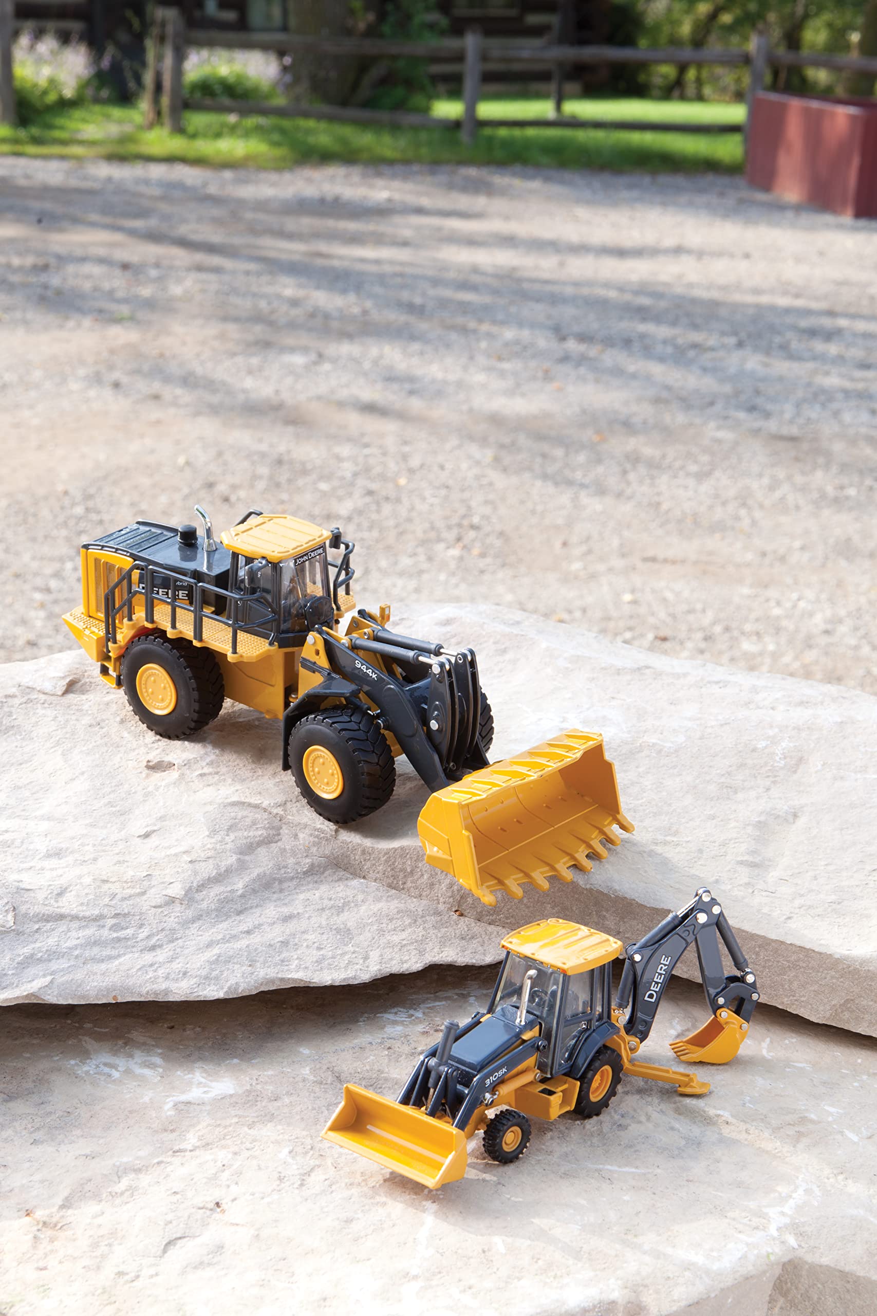 ERTL Prestige John Deere 944K Wheel Loader - 1:50 Scale - Premium Die-Cast and Plastic - Authentic John Deere Replica Construction Toys