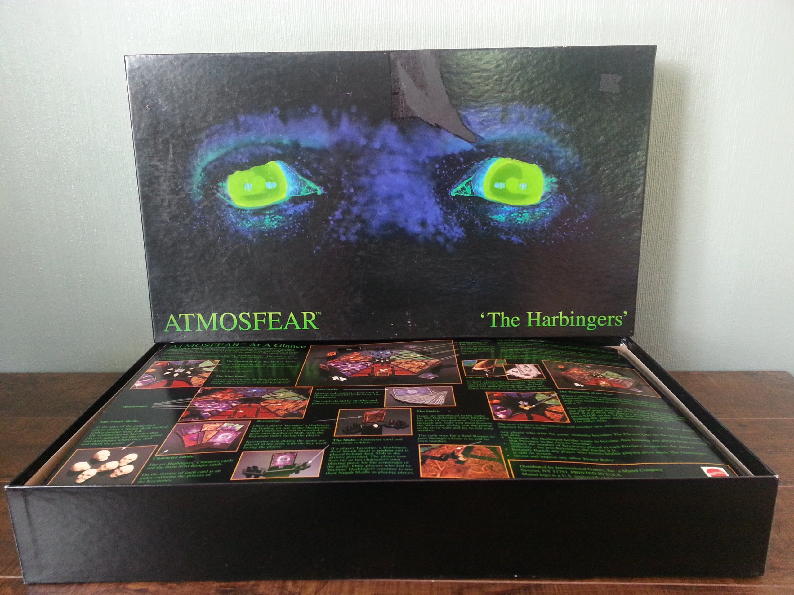 Atmosfear - VHS Board Game